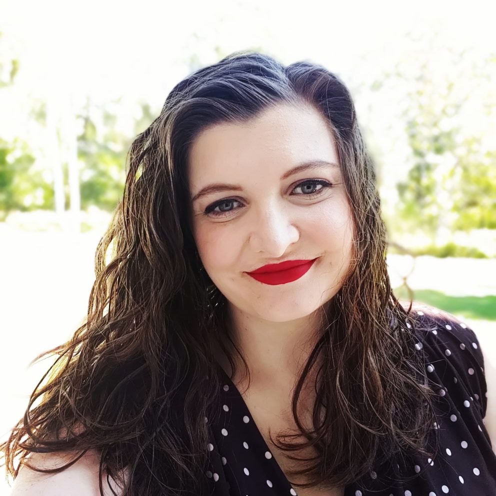 Jess Sterling's podcasts and articles on postshowrecaps.com